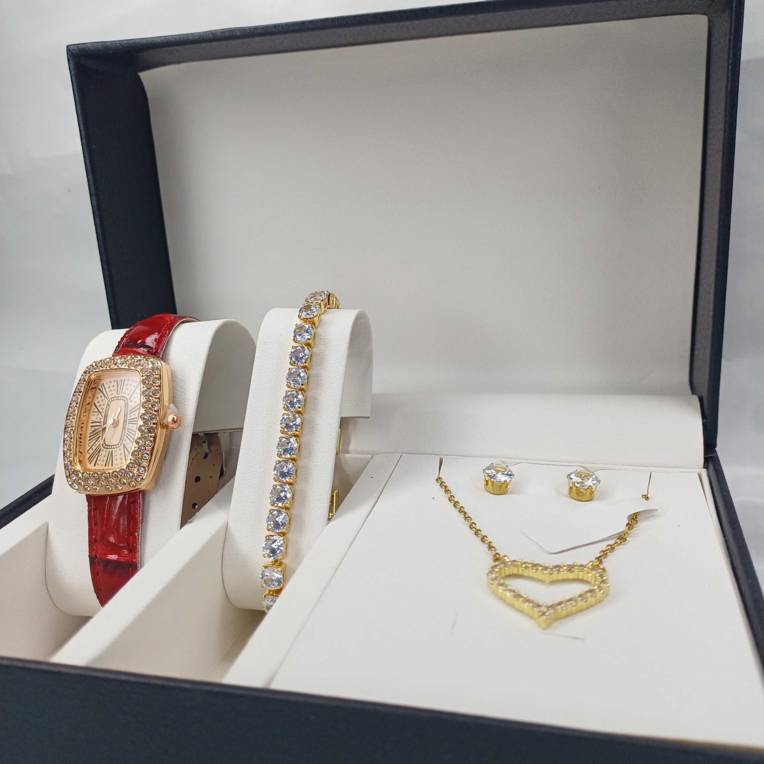 Elegant Timepiece and Jewelry Set – suiteblanc