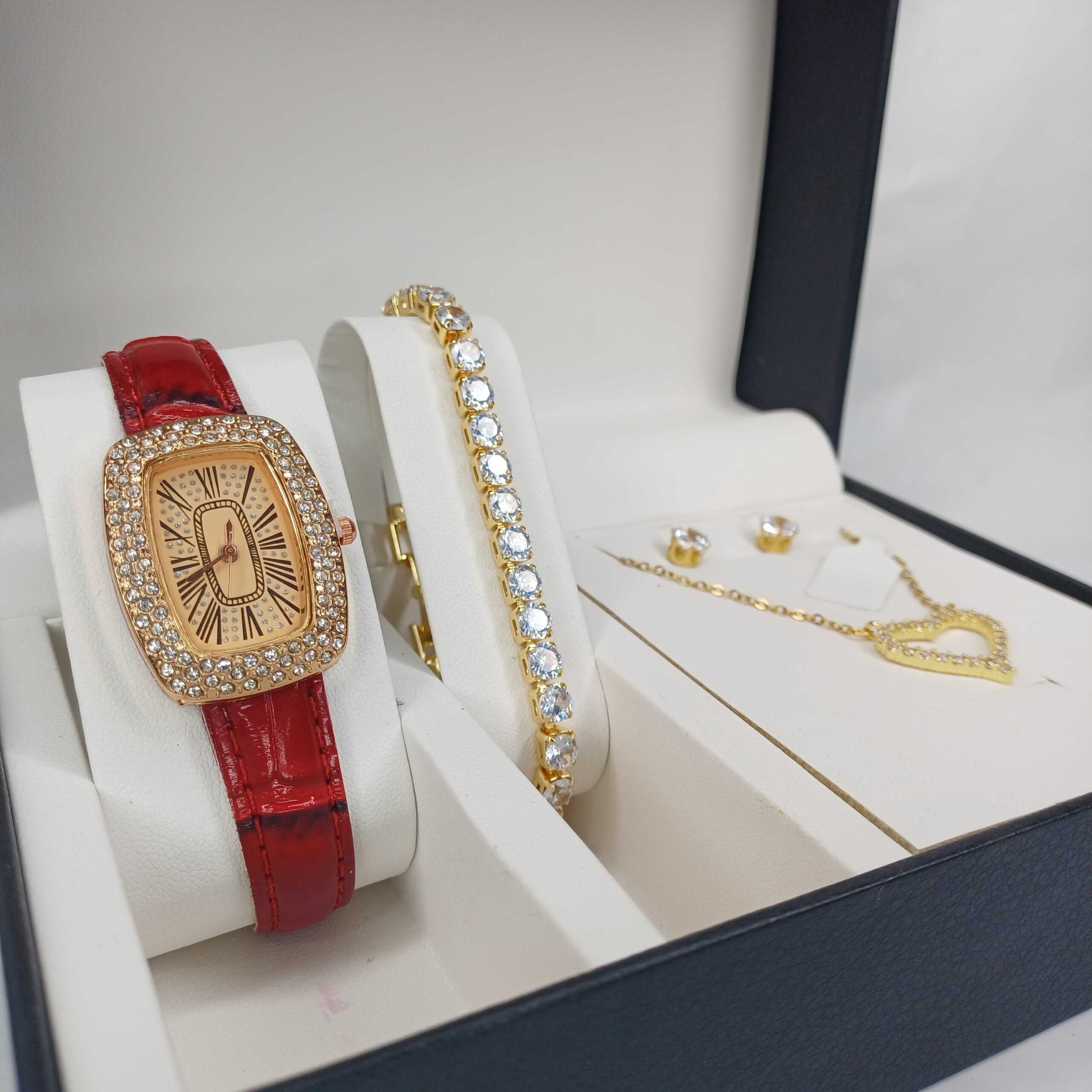 Elegant Timepiece and Jewelry Set – suiteblanc