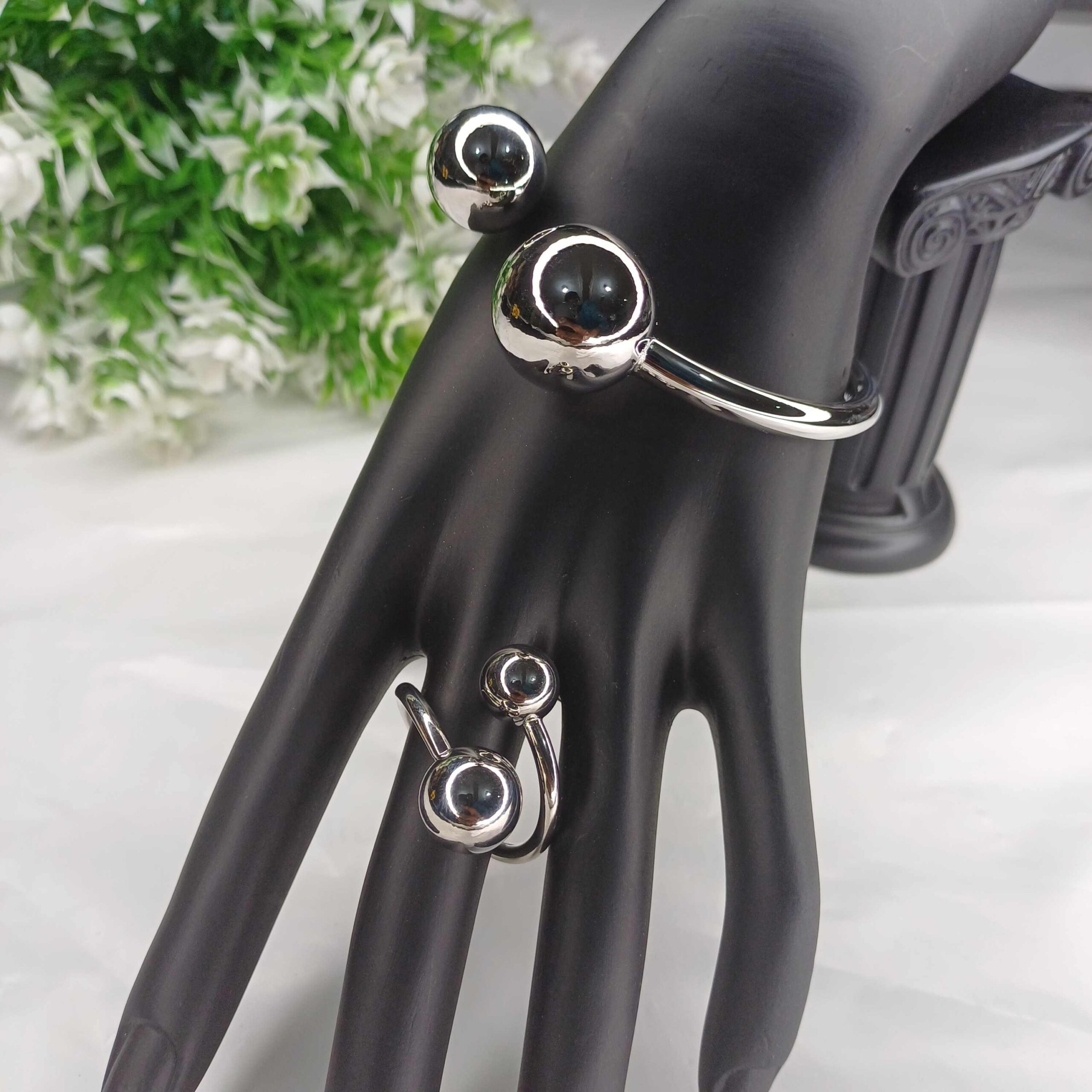 Modern Orb Jewelry Set - suiteblanc