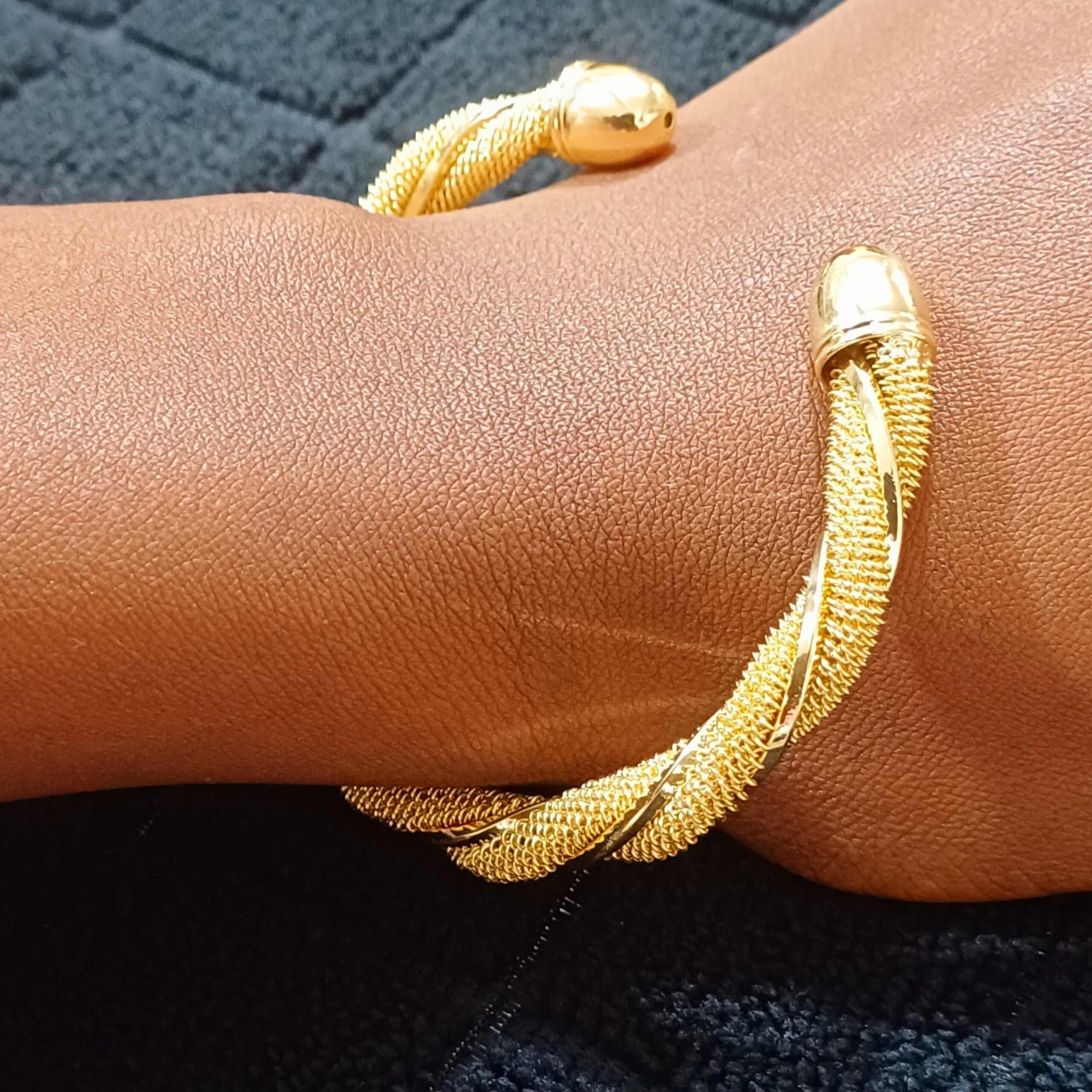 Gold Twisted Rope Bangle - suiteblanc